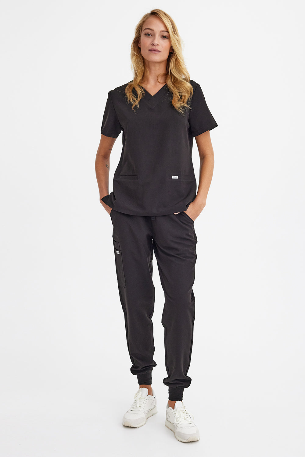 Elle Scrub Top - Black – STITCHSCRUBS